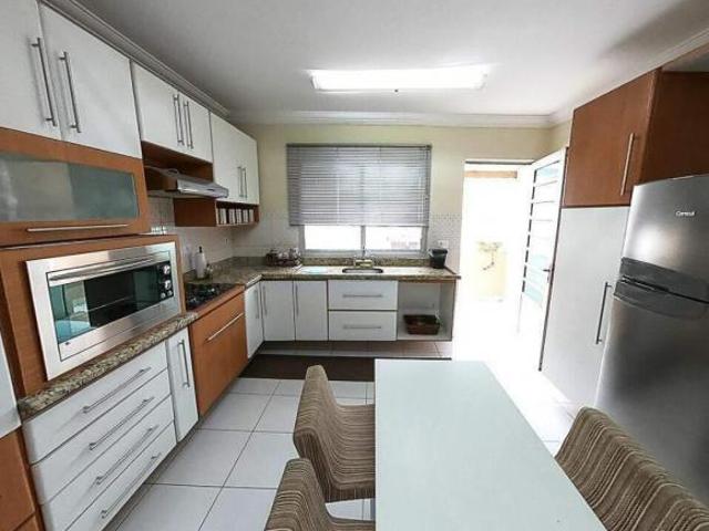 Sobrado Residencial com 3 Dormitórios na Jardim Progresso, Santo André – 250 m² Úteis