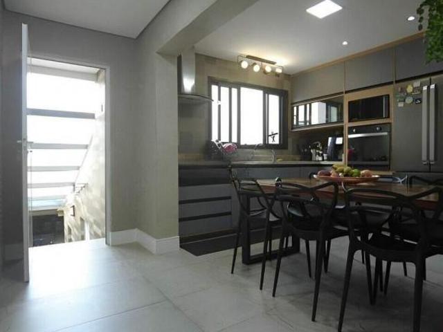 Sobrado Residencial com 3 Dormitórios em Vila Aquilino, Santo André – Financia e Permuta