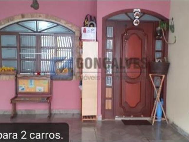 Sobrado Residencial com 3 Dormitórios, Espaço Gourmet e 2 Vagas em Assunção, SBC