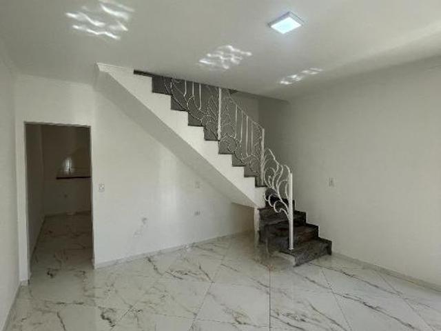 Sobrado Residencial com 3 Dormitórios, 1 Suíte e 4 Vagas em Santo André – Financia