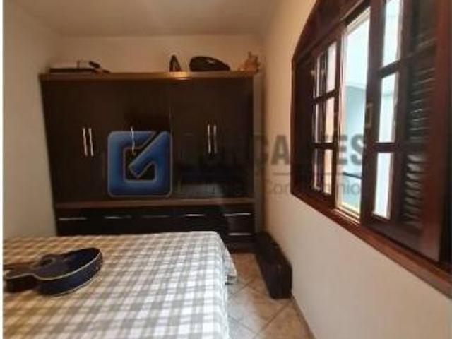 Sobrado Residencial com 3 Dormitórios, 1 Suíte e 3 Vagas em Baeta Neves, SBC