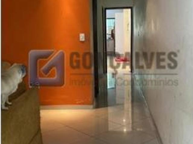 Sobrado Residencial com 3 Dormitórios 2 Suítes em Vila Camilópolis, Santo André – 200m² Úteis, 4 V