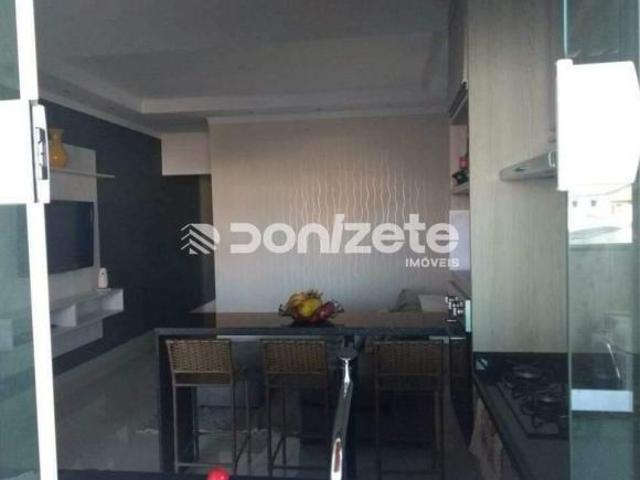 Sobrado Residencial com 3 Dormitórios, 2 Vagas e Áreas Investidas em Vila Eldízia, Santo André – Ven