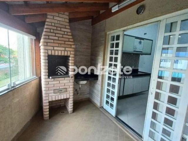 Sobrado Residencial com 3 Dormitórios, 2 Vagas e Churrasqueira – Centro de Santo André