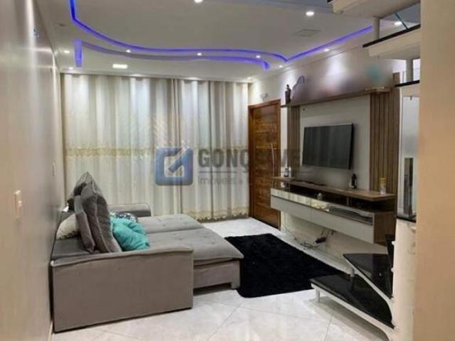 Sobrado Residencial com 3 Dormitórios, 2 Vagas em Mauá JD Primavera