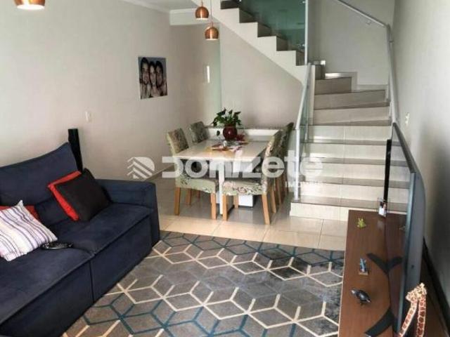 Sobrado Residencial com 3 Dormitórios, 2 Vagas em Vila Bastos, Santo André