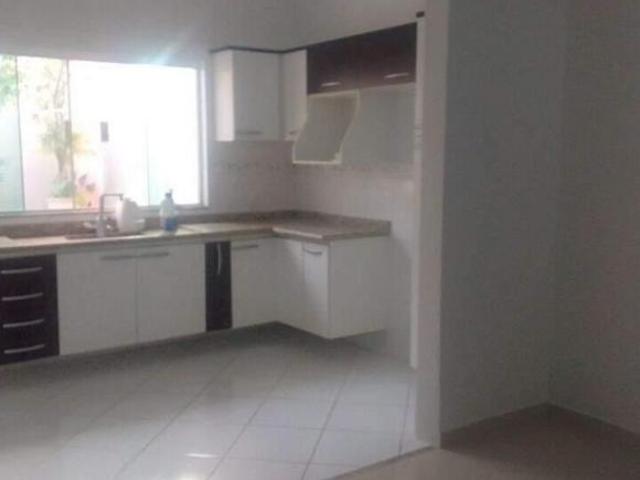 Sobrado Residencial com 3 Dormitórios, 4 Vagas e 187 m² na Vila Valparaíso, Santo André