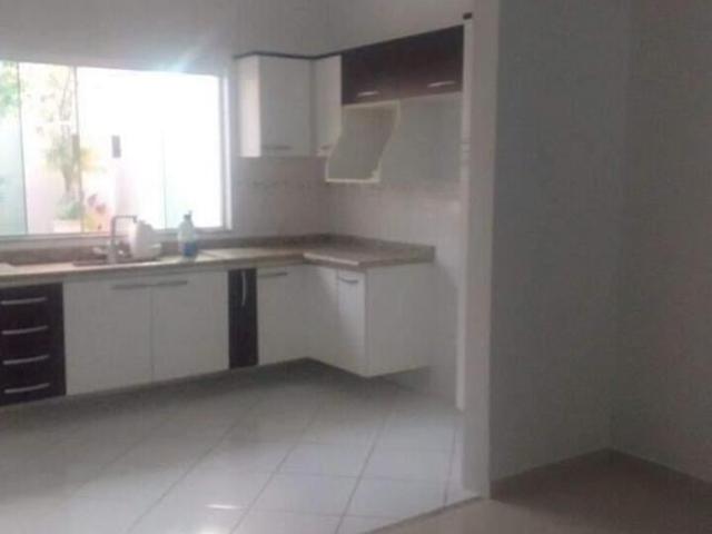 Sobrado Residencial com 3 Dormitórios, 4 Vagas e 187 m² na Vila Valparaíso, Santo André
