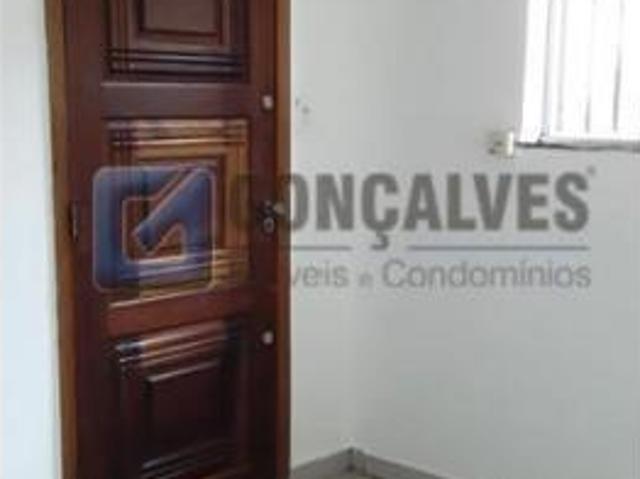 Sobrado Residencial com 3 Quartos, 3 Vagas e Acabamento em Porcelanato – Campestre, Santo André