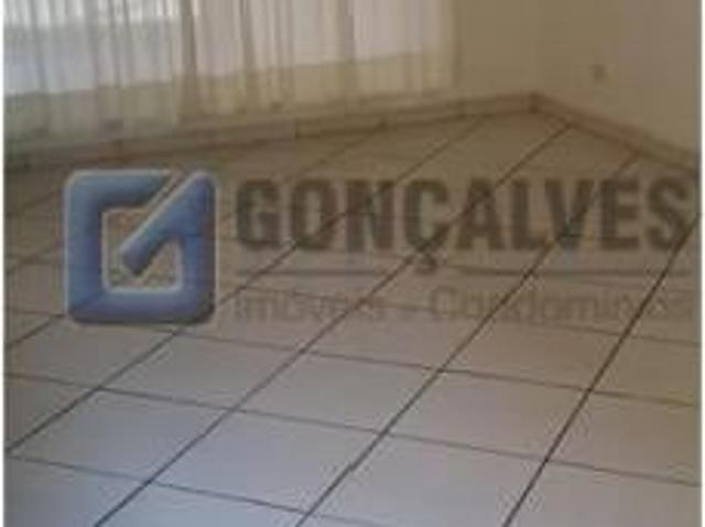 Sobrado Residencial com 3 Quartos 1 Suíte em Nova Petrópolis, SBC – Venda R$900.000