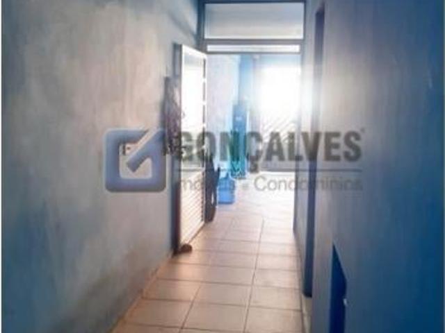Sobrado Residencial com 3 Quartos, 2 Vagas e Varanda em Jardim Santa Maria – São Bernardo do Campo