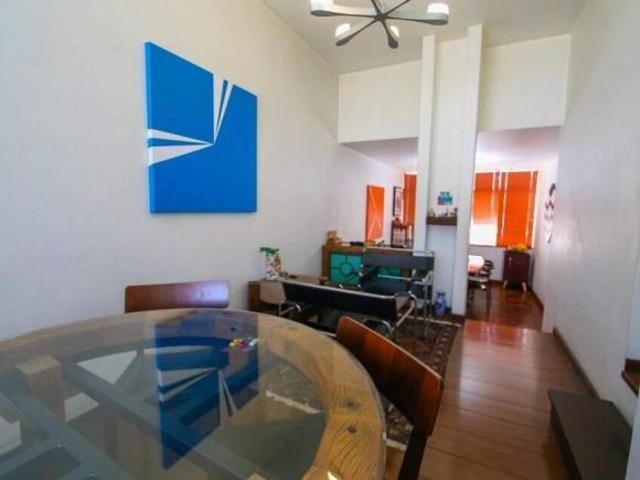 Sobrado Residencial com 3 Quartos, 6 Vagas e Financiamento na Vila Assunção — Santo André