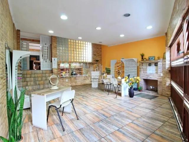 Sobrado Residencial com 3 Quartos à Venda, 222m² Parque Novo Oratório, Santo André/SP