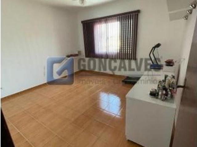 Sobrado Residencial com 3 Quartos e 3 Vagas em Mauá, São Caetano do Sul – R$ 960.000