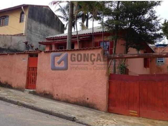 Sobrado Residencial com 3 Quartos em Baeta Neves, SBCampo – Ampla Área Útil e Vagas