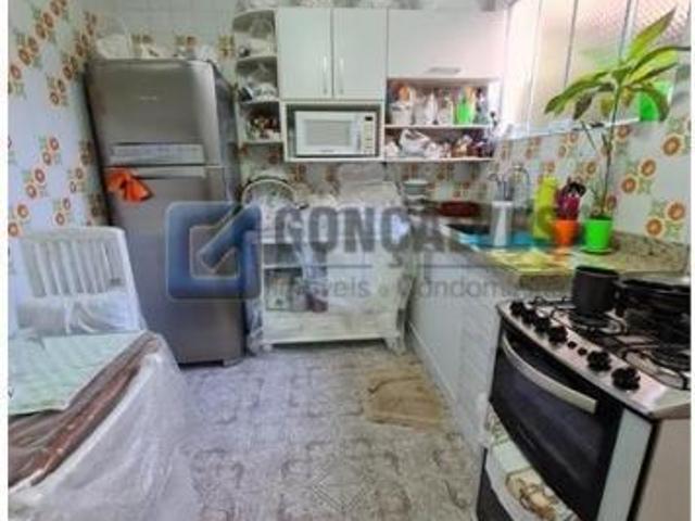 Sobrado residencial com 3 quartos em Nova Petrópolis, SBC • 148,91 m² • R$ 495.000