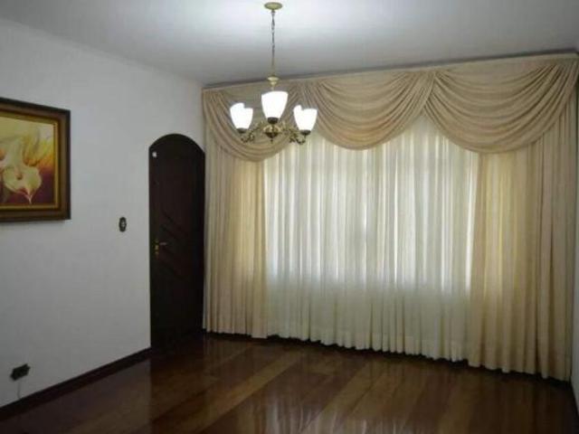 Sobrado Residencial com 3 Quartos em Vila Tibiriçá, Santo André – 198 m²