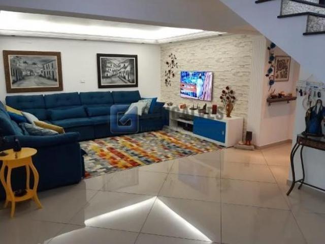 Sobrado Residencial com 3 Quartos, Suíte e 3 Vagas – Parque Novo Oratório, Santo André