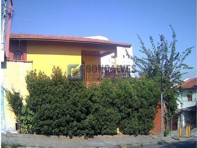 Sobrado Residencial com 3 suítes, 4 vagas e churrasqueira em Baeta Neves – SBC