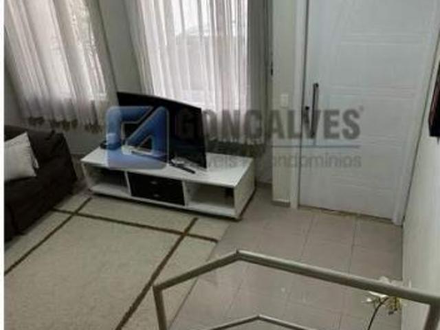 Sobrado Residencial com 3 Suítes, 4 Vagas e Segurança Completa na Assunção, SBC
