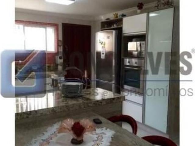 Sobrado Residencial com 3 suítes e 4 vagas Vila Floresta, Santo André