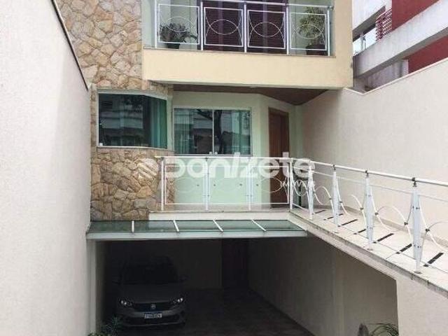 Sobrado Residencial com 3 Suítes e 6 Vagas em Vila Assunção, Santo André – Financia e Permuta