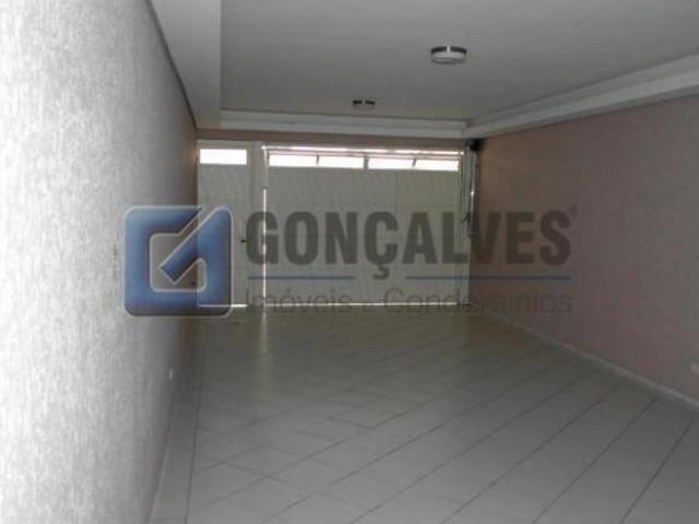 Sobrado Residencial com 3 suítes, piscina e 4 vagas em Vila Curuçá, Santo André – R$ 1.400.000