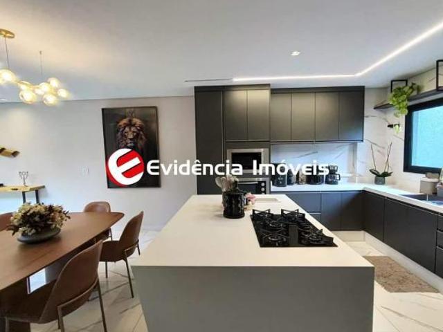 Sobrado Residencial com 3 suítes, piscina e espaço gourmet na Vila Alpina, Santo André
