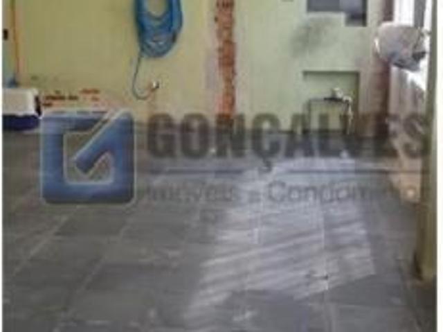 Sobrado Residencial com 3 Vagas e Quintal em Santa Terezinha, São Bernardo do Campo