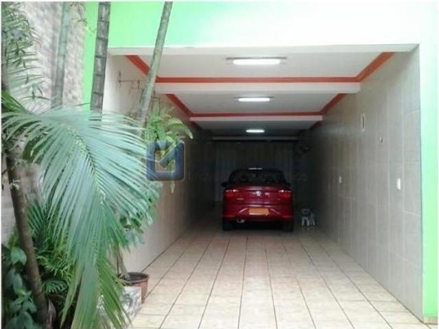 Sobrado Residencial com Espaço Gourmet em Parque Gerassi, Santo André