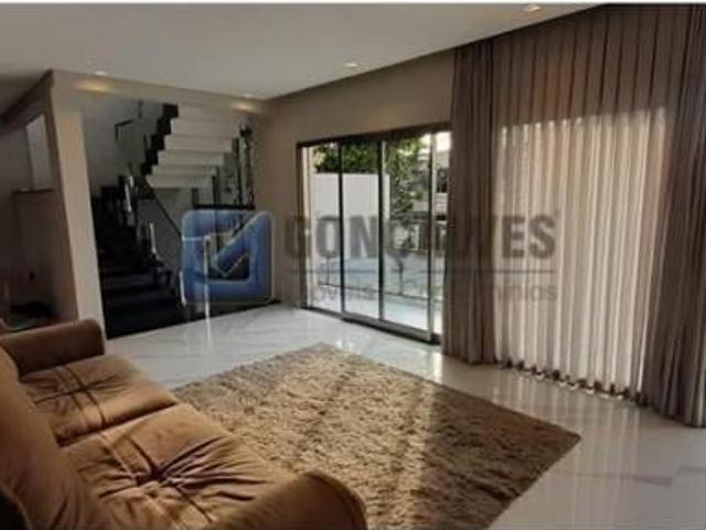 Sobrado Residencial com Piscina à Venda 3 Suítes, 4 Vagas em Ferrazópolis, SBC