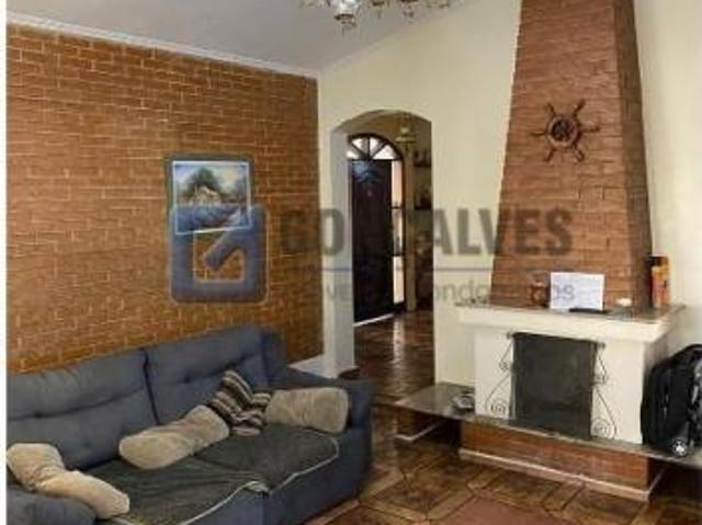 Sobrado residencial com piscina em Jardim São Caetano – 5 quartos, 2 vagas