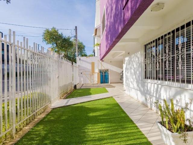Sobrado Residencial /Comercial com 3 dormitórios à venda, 176 m² Água Verde Curitiba/PR