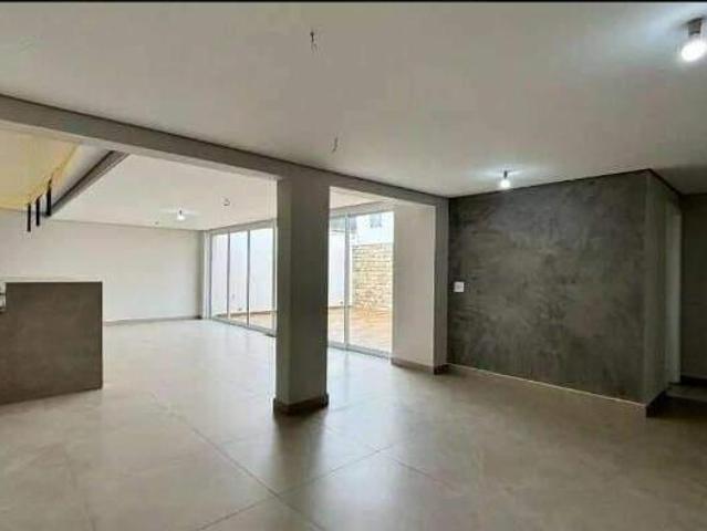Sobrado Residencial de Luxo 5 Quartos com 3 Suítes em Parque dos Pássaros – Aceita Permuta