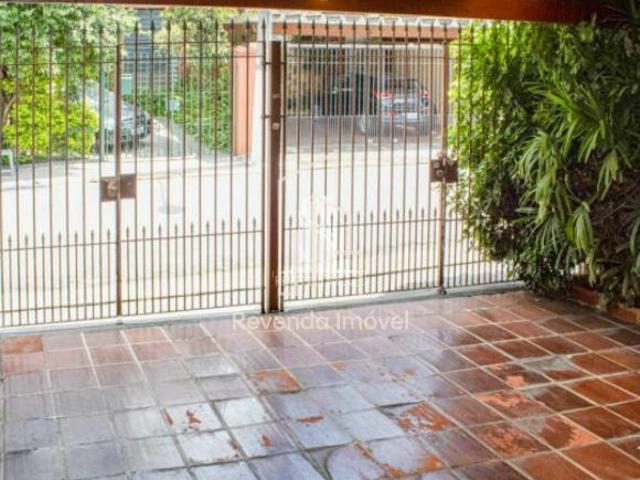 Sobrado Residencial de 168m² com 3 dormr/1 Suíte, 4 banheiros, 2 vagas em Campo Belo São Paulo