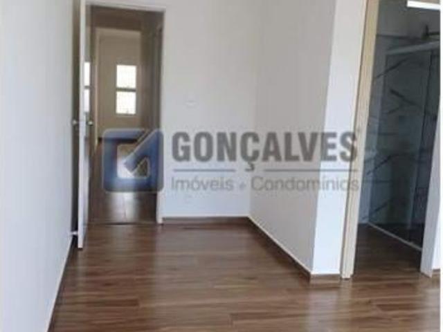 Sobrado Residencial de 170 m² com 3 Quartos e 2 Vagas no Planalto, SBC