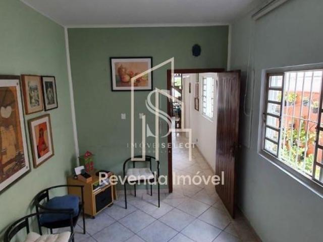 SOBRADO RESIDENCIAL DE 180M² COM 3 DORMITÓRIOS 1 SUÍTE 3 BANHEIROS E UMA VAGA Á VENDA EM PERDIZES