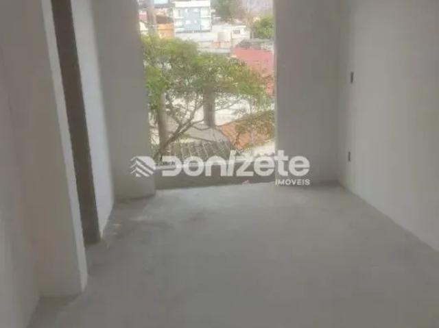 Sobrado Residencial de 120 m² com 2 suítes e 2 vagas no Jardim Santo Alberto, Santo André