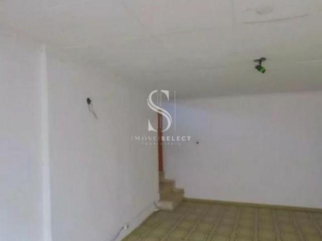 SOBRADO RESIDENCIAL DE 252M² POSSUI 7 DORMITÓRIOS, 4 BANHEIROS E 1 VAGA Á VENDA NA REGIÃO DO CAMBUCI