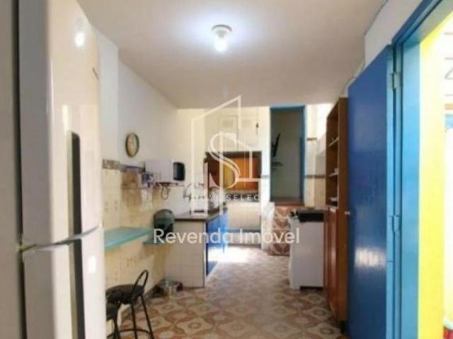 SOBRADO RESIDENCIAL DE 205M² POSSUINDO 3 DORMITÓRIOS, 3 BANHEIROS E 1 VAGA Á VE