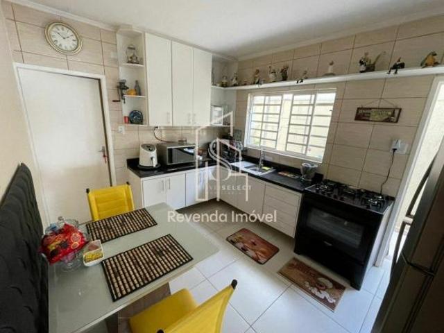 SOBRADO RESIDENCIAL DE 350M² POSSUI 3 DORMITÓRIOS 2 SUÍTES 3 BANHEIROS E 2 VAGAS Á VENDA NA SAÚDE