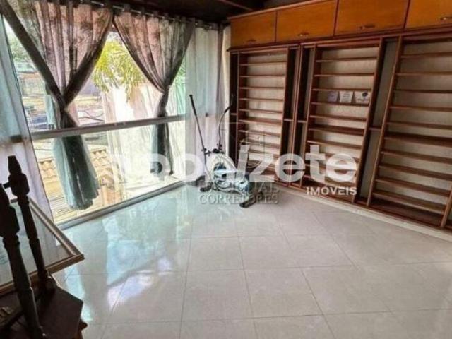 Sobrado residencial de 3 suítes com 4 vagas no Parque das Nações, Santo André – Financiamento aceito
