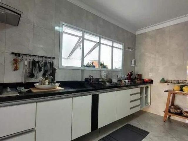 Sobrado Residencial de 3 suítes com 3 vagas à venda em Vila Alpina, Santo André