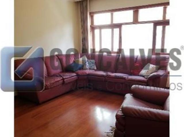 Sobrado Residencial de 3 Quartos com 2 Suítes em Santa Terezinha – SBC