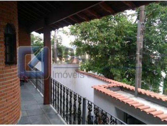 Sobrado Residencial de 3 Quartos com 4 Vagas em Jordanópolis, São Bernardo do Campo