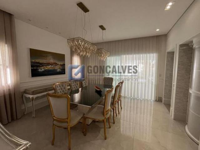 Sobrado Residencial de 4 Suítes com 4 Vagas — Jardim São Caetano, São Caetano do Sul