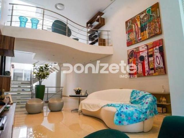 Sobrado Residencial de 4 suítes com 3 vagas em Santo André Vila Curuçá