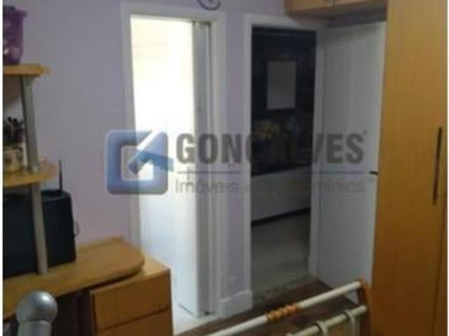 Sobrado Residencial de 4 Quartos com 3 Suítes e 3 Vagas em Nova Petrópolis, SBC