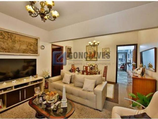 Sobrado Residencial de 6 Quartos em Jardim do Mar, SBC – 7 Vagas e 3 Suítes
