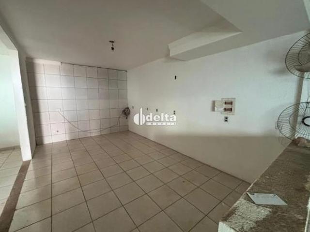 Sobrado residencial disponível para venda no bairro Morada da Colina em Uberlândia MG